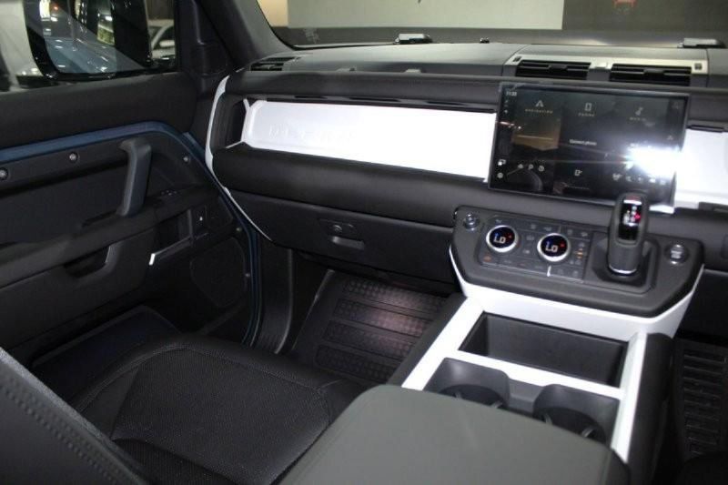 Used Land Rover Defender 110 D250 X-Dynamic SE for sale in Kwazulu ...