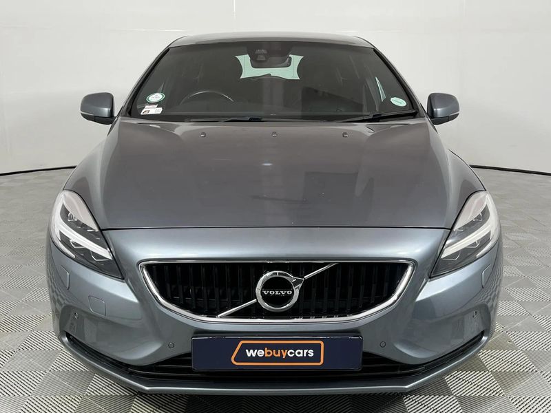 Used Volvo V40 T4 Momentum Auto for sale in Gauteng - Cars.co.za (ID ...