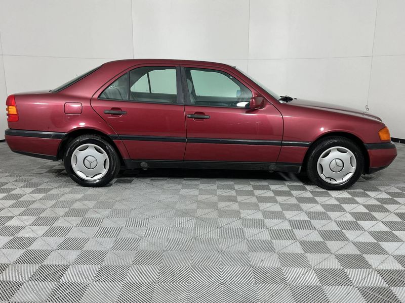 Used Mercedes-Benz C-Class C 180 Classic for sale in Eastern Cape ...
