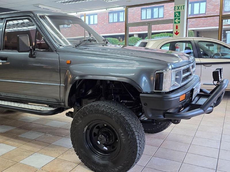 Used Toyota Hilux 2400 4x4 Double-Cab for sale in Western Cape - Cars.co.za (ID::10262476)