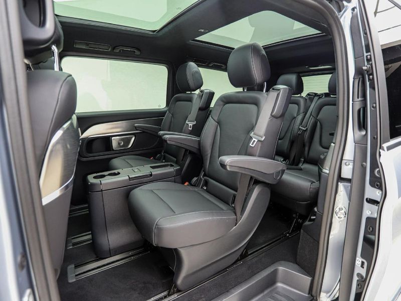 Used Mercedes-Benz V-Class V300d Exclusive for sale in Gauteng - Cars ...