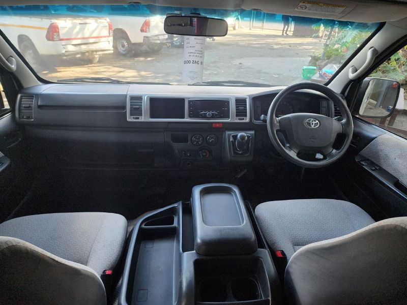 Used Toyota Quantum Quantum Bus 2.5D GL 10S for sale in Gauteng - Cars ...