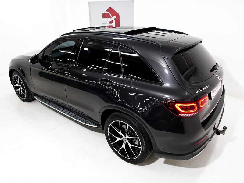 Used Mercedes-Benz GLC 300d 4Matic AMG Line for sale in Gauteng - Cars ...