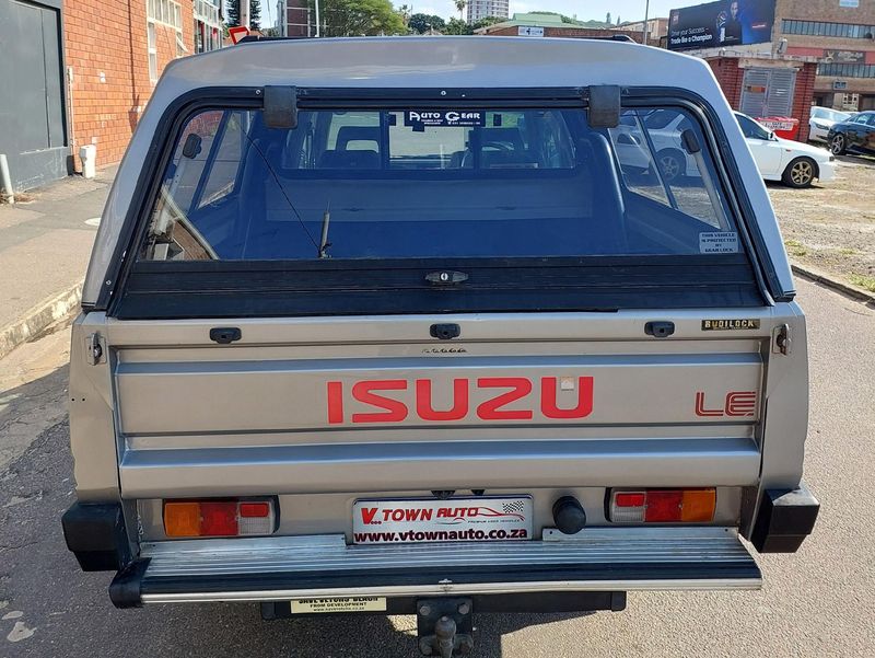 Used Isuzu KB 280 DT LE Double-Cab for sale in Kwazulu Natal - Cars.co ...