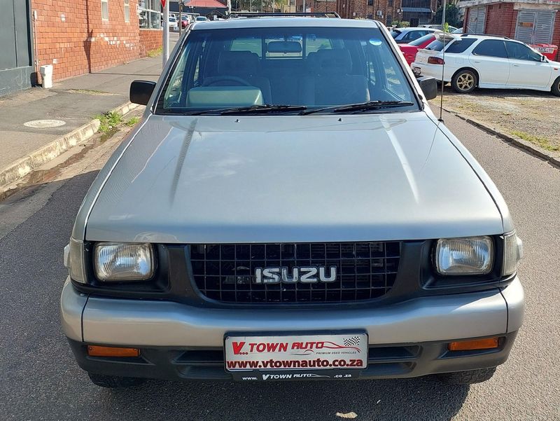 Used Isuzu KB 280 DT LE Double-Cab for sale in Kwazulu Natal - Cars.co ...