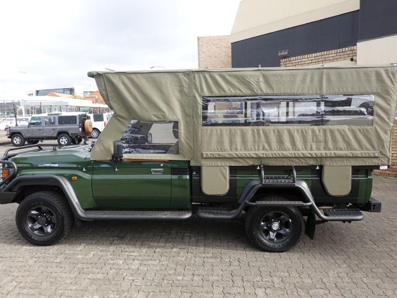 Used Toyota Land Cruiser 79 Game Viewer 4.2D for sale in Gauteng - Cars ...