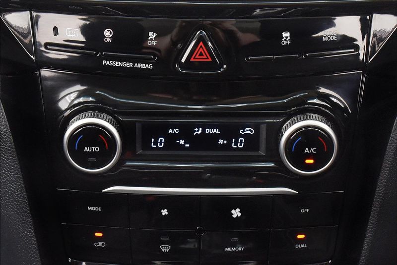 Used Mahindra XUV 3XO 1.2T AX5 for sale in Gauteng - Cars.co.za (ID ...