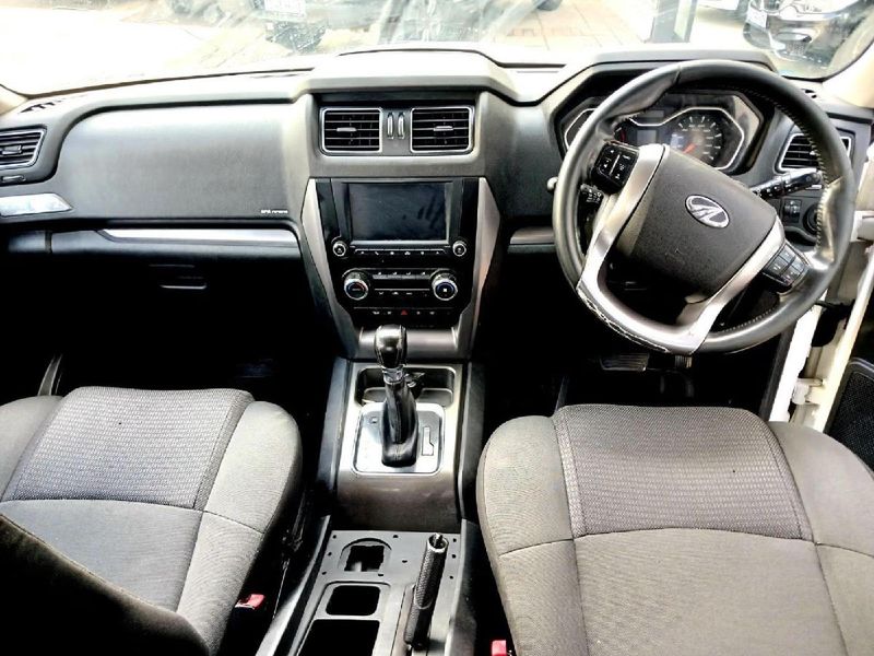 Used Mahindra Pik Up 2.2 mHawk S11 Auto Double-Cab-ONLY 72 OOO KMS-FSH ...