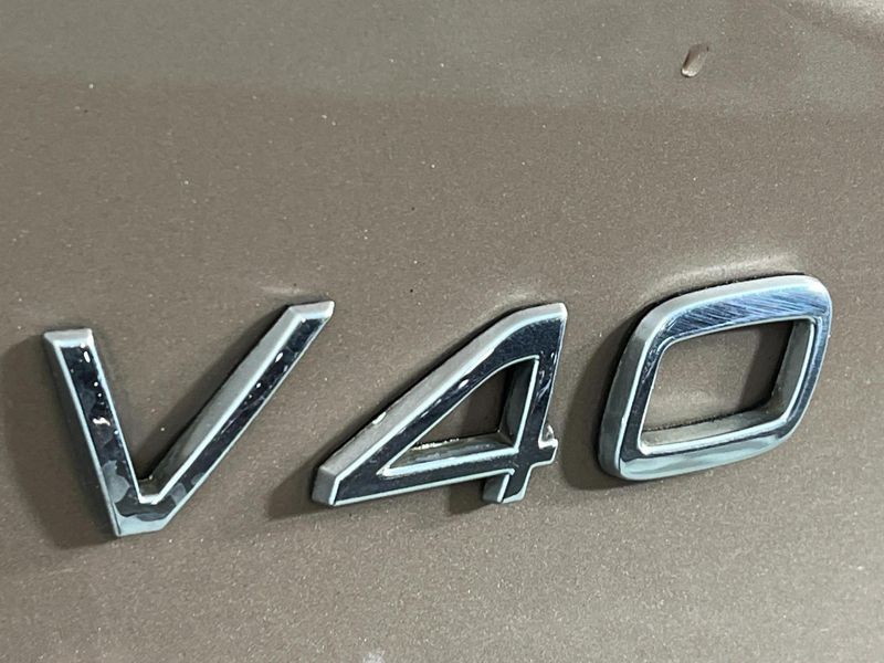 Used Volvo V40 CC D4 Excel Auto for sale in Gauteng - Cars.co.za (ID ...