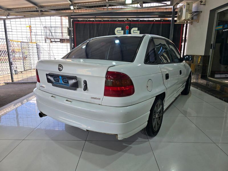 Used Opel Astra 200i E for sale in Gauteng - Cars.co.za (ID::10297897)