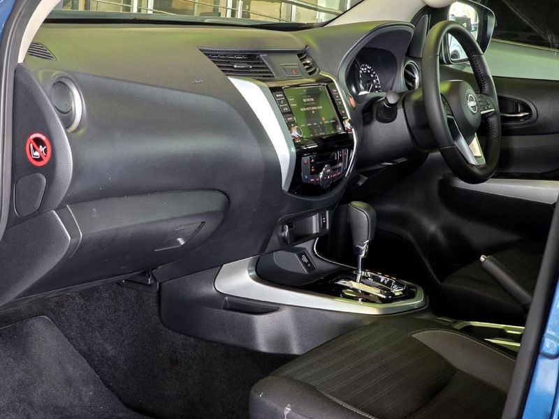 Used Nissan Navara 2.5D LE 4X2 Double Cab Auto for sale in Gauteng ...