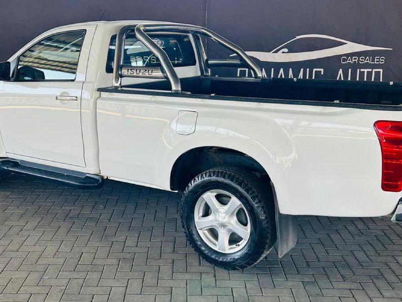 Used Isuzu KB 300 D-Teq LX Single-Cab for sale in North West Province ...