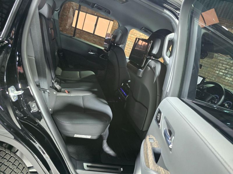 Used Toyota Land Cruiser 300 V6 3.3D ZX for sale in Mpumalanga - Cars ...