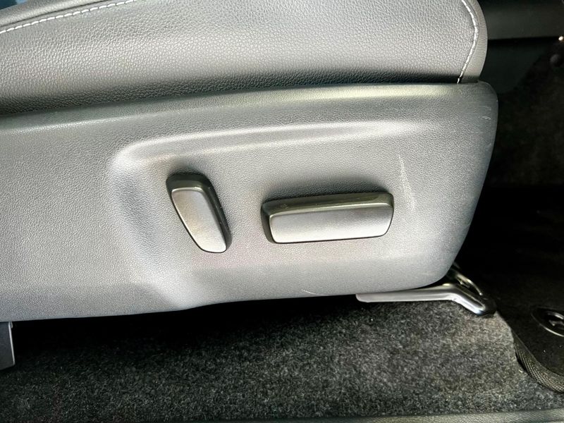 Used Toyota Hilux A7L for sale in Gauteng - Cars.co.za (ID::10329969)