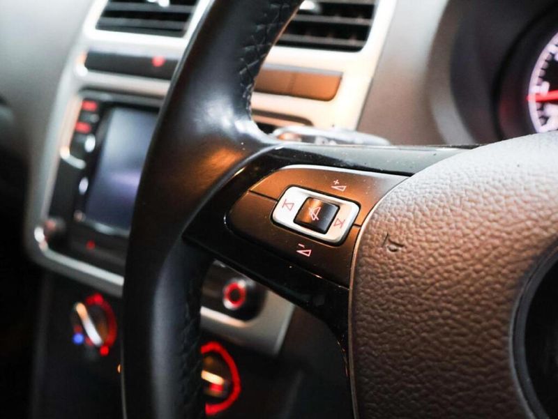 Used Volkswagen Polo Vivo 1.4 Mswenko 5-dr for sale in Gauteng - Cars ...