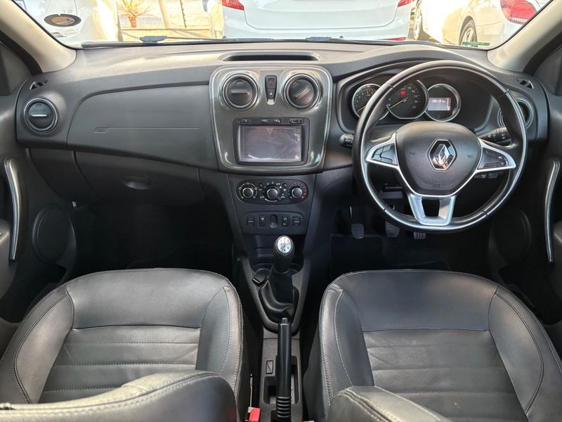 Used Renault Sandero 900T Stepway Dynamique for sale in Gauteng - Cars ...