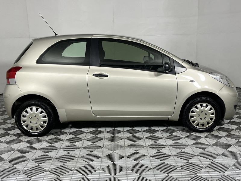 Used Toyota Yaris T1 3-dr for sale in Gauteng - Cars.co.za (ID::10392699)