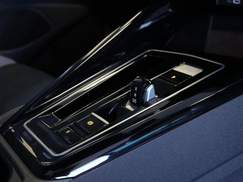 Used Volkswagen Golf GOLF R-LINE PLUS 1.4 TSI 110 KW 8-SPEED TIPTRONIC ...