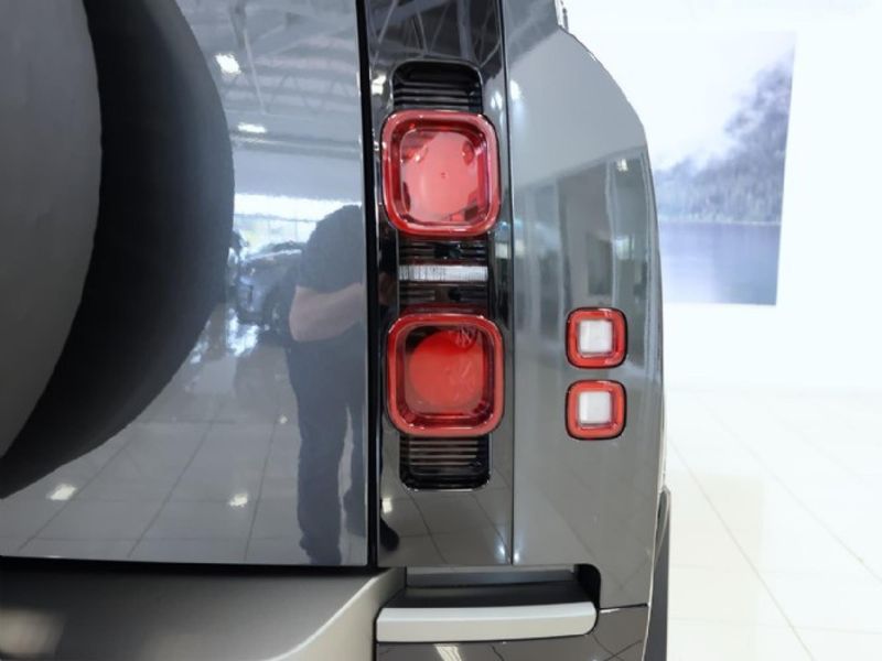 Used Land Rover Defender 130 D350 X-Dynamic HSE for sale in Kwazulu ...