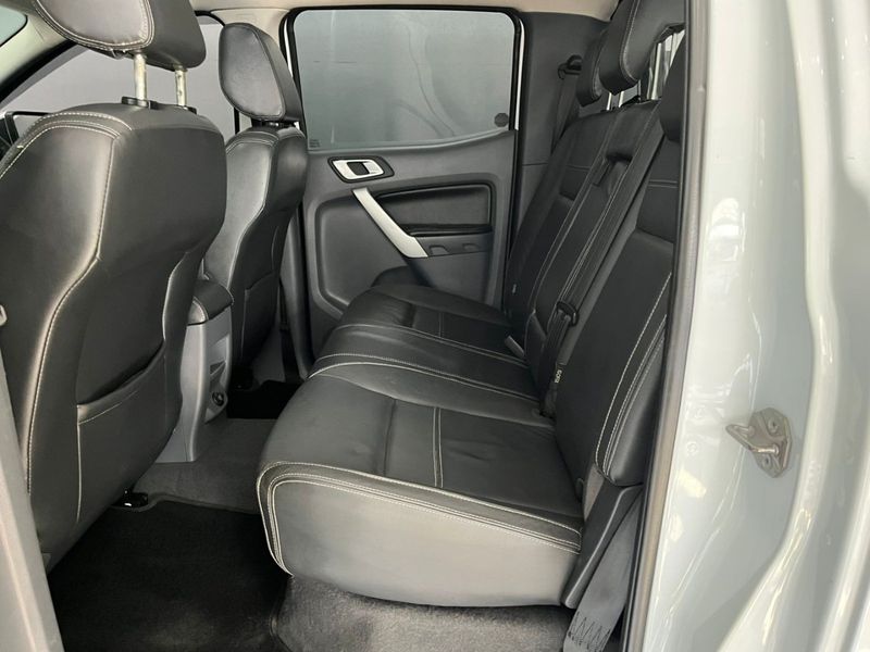 Used Ford Ranger 3.2 TDCi XLT 4x4 Double-Cab for sale in Gauteng - Cars ...