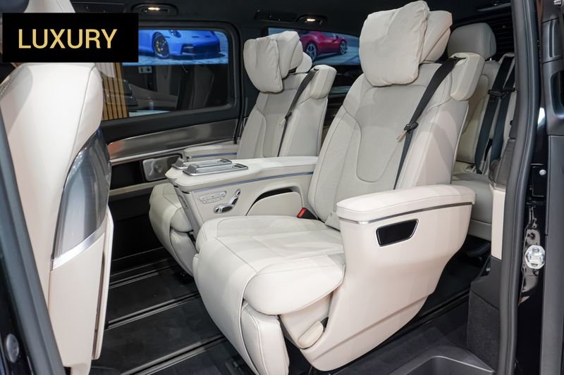 Used Mercedes-Benz V-Class V300d Exclusive for sale in Gauteng - Cars ...