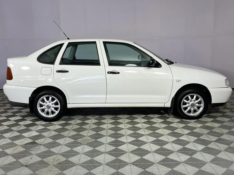 Used Volkswagen Polo Classic 1.6 for sale in Western Cape - Cars.co.za ...