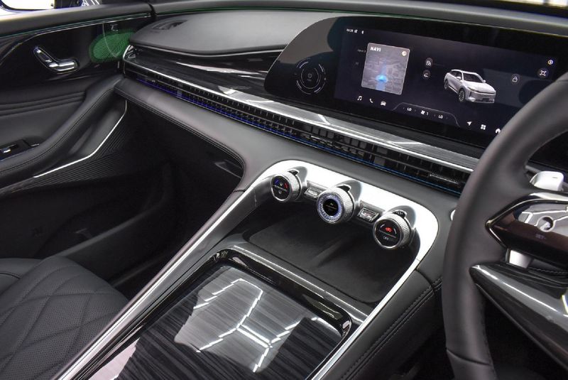 Used Omoda C9 1.5T AWD Phev for sale in Gauteng - Cars.co.za (ID::10414482)