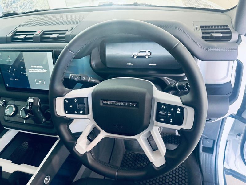 Used Land Rover Defender 110 D250 X-Dynamic SE for sale in Free State ...