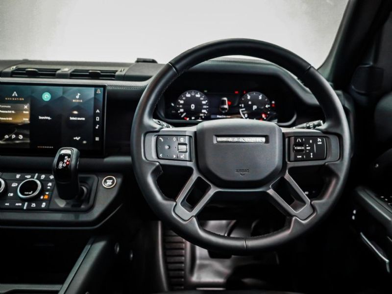 Used Land Rover Defender 130 D350 X-Dynamic HSE for sale in Gauteng ...