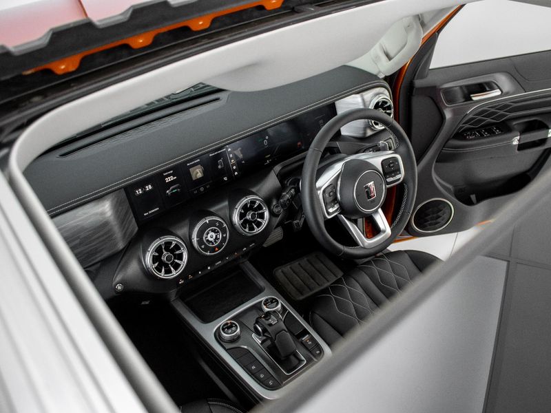 Used GWM Tank 300 2.0T HEV Super Luxury 4x4 for sale in Western Cape ...