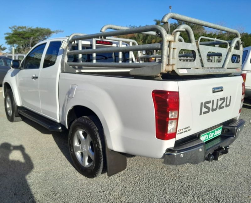 Used Isuzu KB 300 D-Teq LX Extended Cab for sale in Eastern Cape - Cars ...