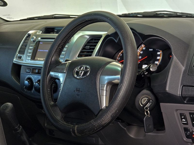 Used Toyota Hilux 2.7 VVTi Raider Raised Body Double-Cab for sale in ...