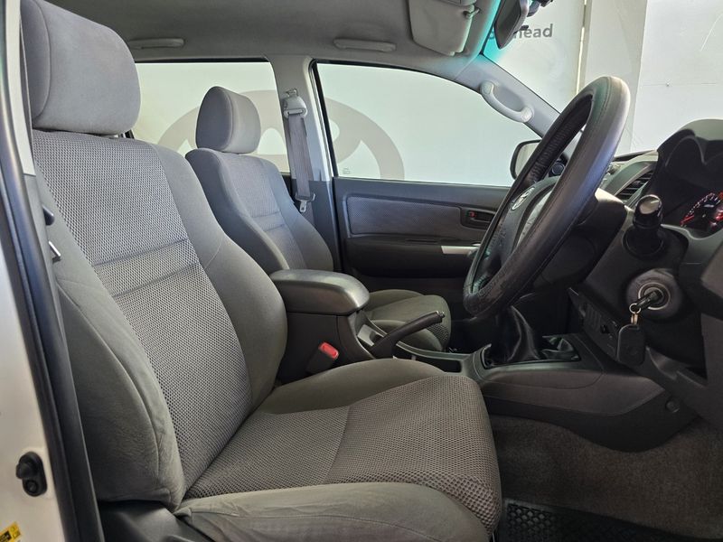 Used Toyota Hilux 2.7 VVTi Raider Raised Body Double-Cab for sale in ...