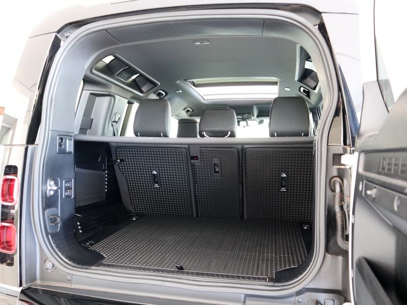 Used Land Rover Defender 110 D350 X-Dynamic HSE for sale in Western ...