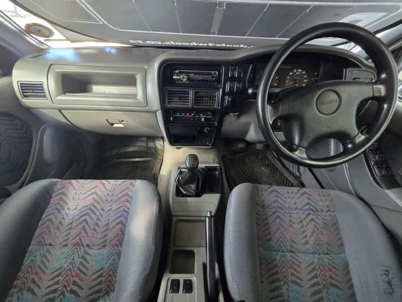 Used Isuzu Frontier 280 DT LE for sale in Western Cape - Cars.co.za (ID ...