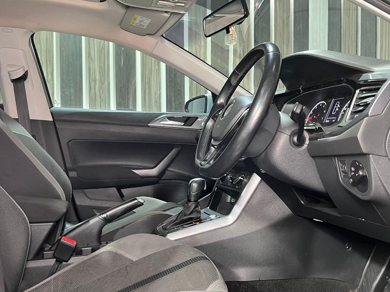 Used Volkswagen Polo R Line Highline Dsg for sale in Gauteng - Cars.co ...