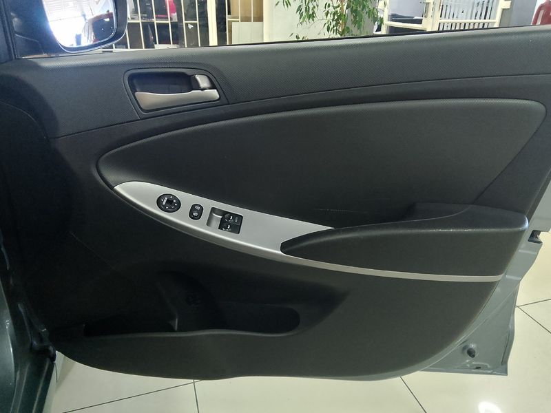 Used Hyundai Accent 1.6 GL | Motion for sale in Gauteng - Cars.co.za ...