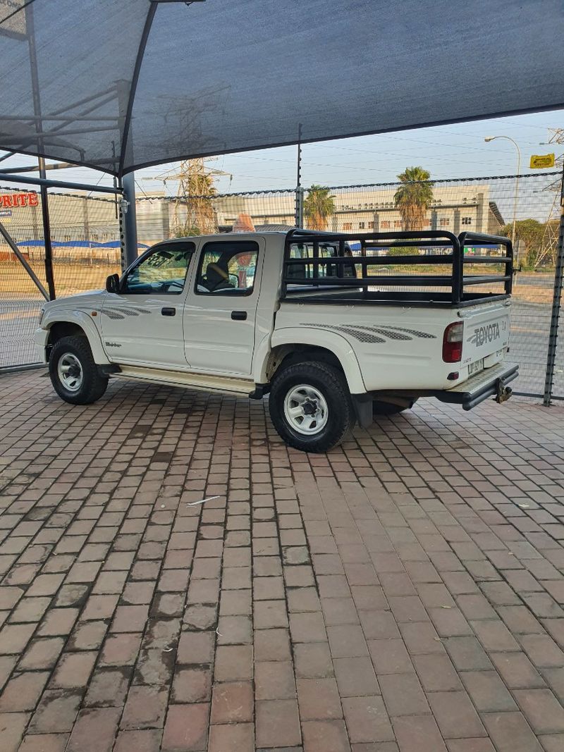 Used Toyota Hilux 3.0 KZ-TE Raider Raised Body Double-Cab for sale in ...