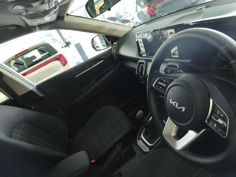 Used Kia Sonet 1.5 LS Runner Panel Van for sale in Kwazulu Natal - Cars ...
