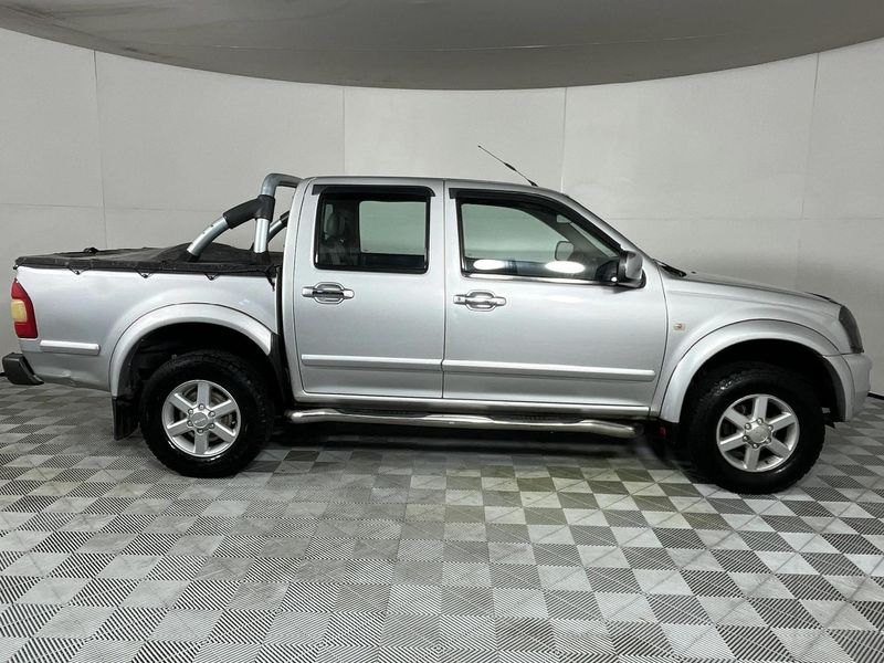 Used Isuzu KB 300 TDi LX Double-Cab for sale in Kwazulu Natal - Cars.co ...