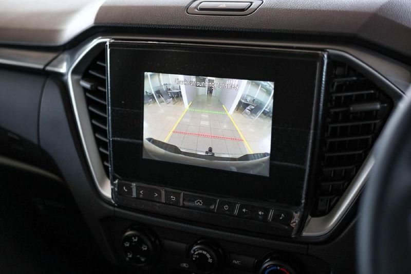 New Isuzu D-Max 1.9 DDI HR LS Auto Double-Cab for sale in Gauteng ...