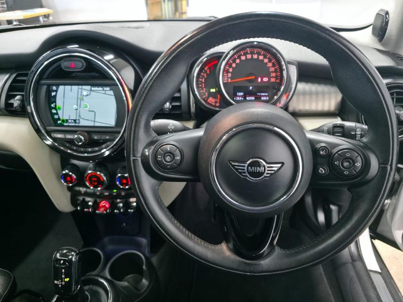 Used MINI Hatch Cooper S 5-dr Auto for sale in Western Cape - Cars.co ...