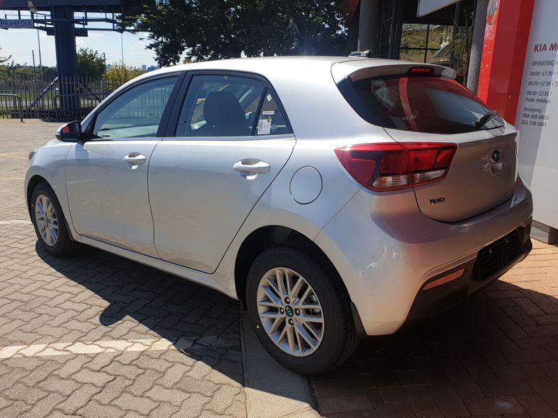 New Kia Rio 1.4 LX Auto 5-Door for sale in Gauteng - Cars.co.za (ID ...