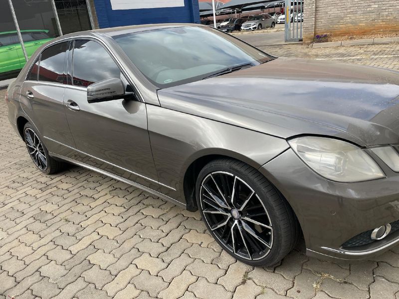 Used Mercedes-Benz E-Class E 300 Avantgarde for sale in Gauteng - Cars ...
