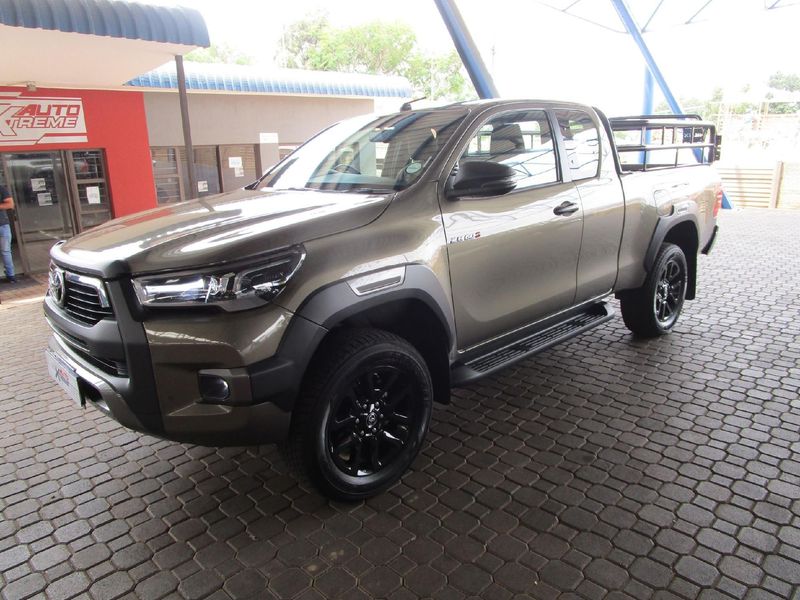 Used Toyota Hilux 2.8 GD-6 Raised Body Legend 4x4 Auto Extended Cab for ...