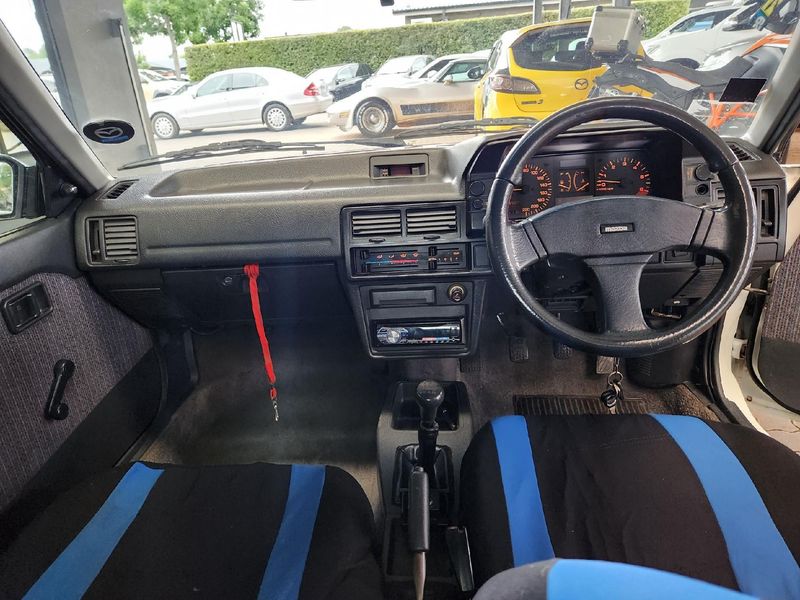 Used Mazda 323 160 Sedan for sale in Gauteng - Cars.co.za (ID::8390850)