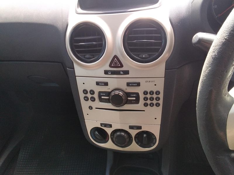 Used Opel Corsa 1.4 Essentia 5-dr for sale in Western Cape - Cars.co.za ...