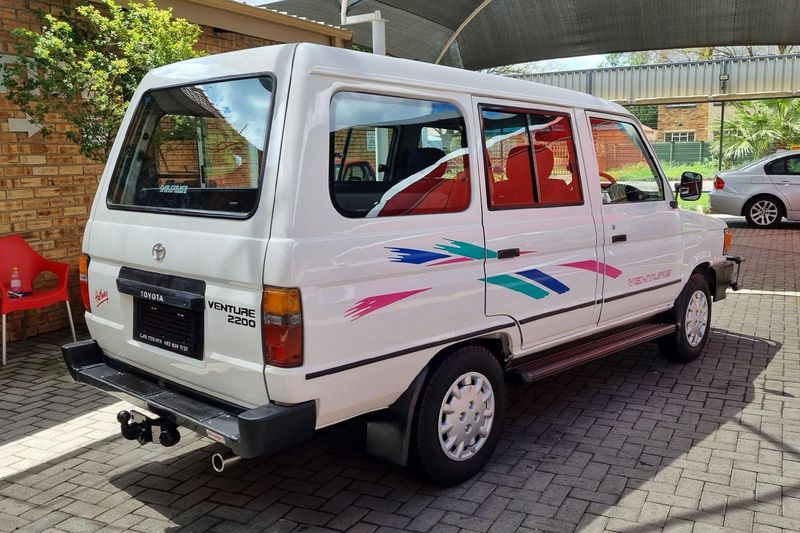 Used Toyota Venture 2200 6+4 for sale in Gauteng - Cars.co.za (ID::8412627)