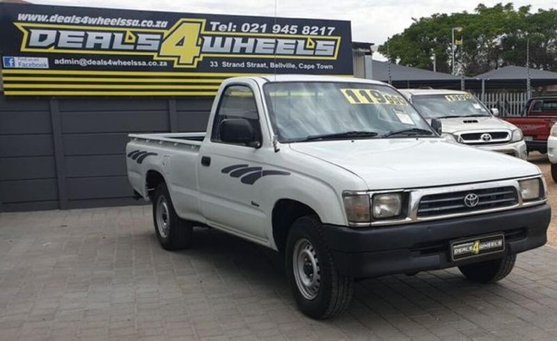 Used Toyota Hilux 2400 D LWB Single-Cab for sale in Western Cape - Cars ...