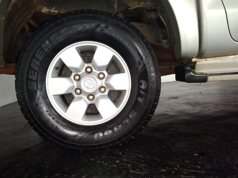 Used Toyota Hilux 2.7 VVTi Raider Double-Cab for sale in Gauteng - Cars ...